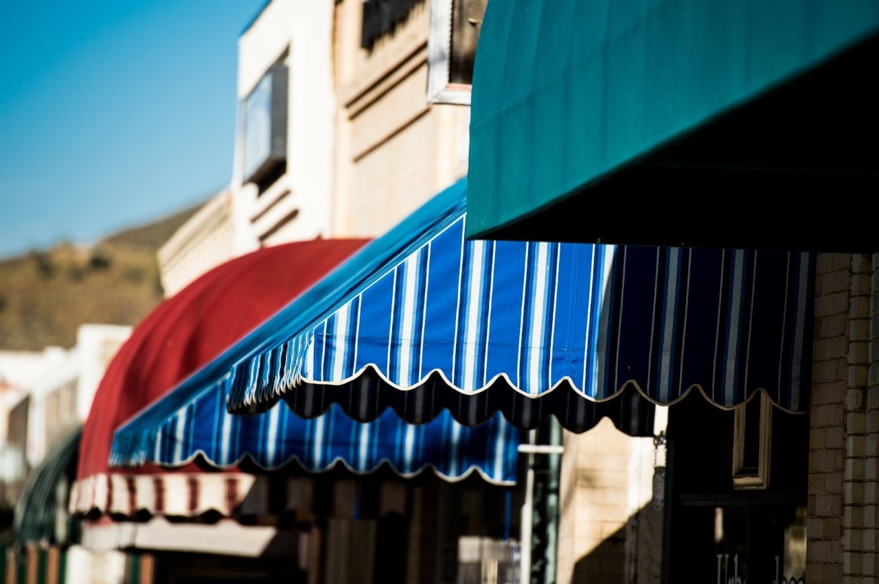 4 Examples of Attractive Retail Store Awnings